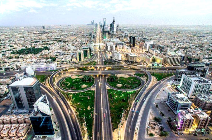Riyadh starts work on $2bn road development projects